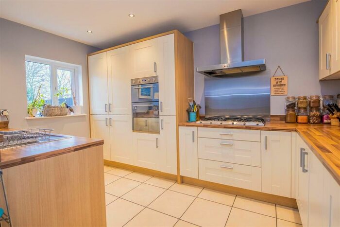 4 Bedroom Detached House For Sale In Gardeners View, Hardingstone ...