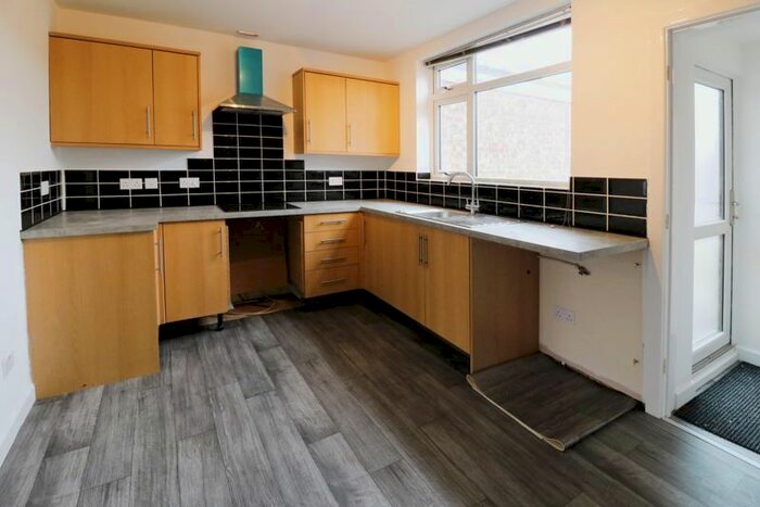 3 Bedroom Terraced House To Rent In Reldene Drive, Hull, HU5