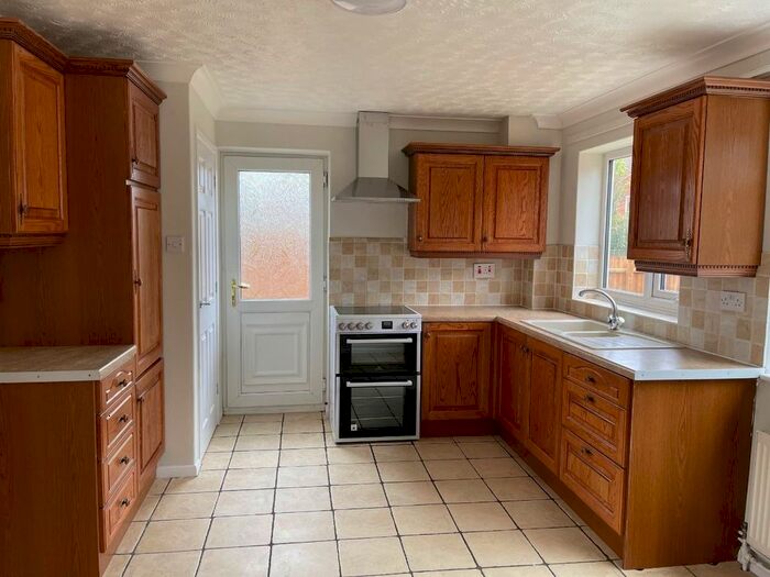 3 Bedroom Semi-detached House To Rent In Ramnoth Road, Wisbech, PE13