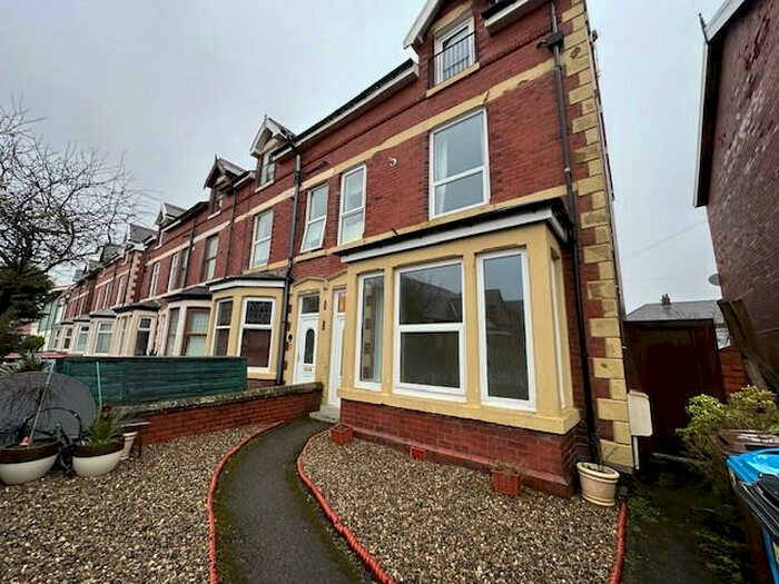 1 Bedroom Flat To Rent In St. Albans Road, Lytham St. Annes, Lancashire ...