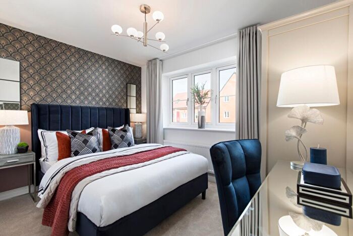 2 Bedroom Coach House For Sale In Royal Gardens, Fisherwood Road ...