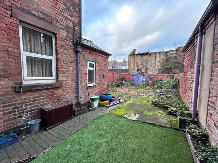 6 Bedroom Terraced House For Sale In Hartington Street, Derby, DE23