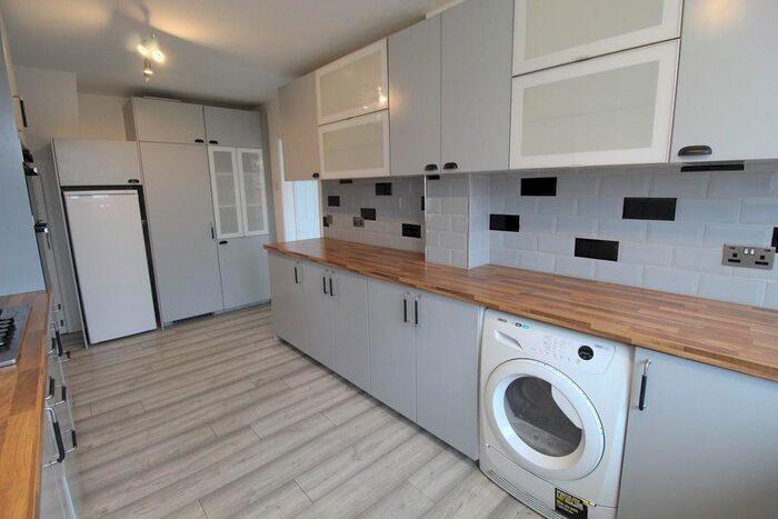 4 Bedroom Semi Detached House To Rent In Hall Drive, Acklam, Middlesbrough, TS5