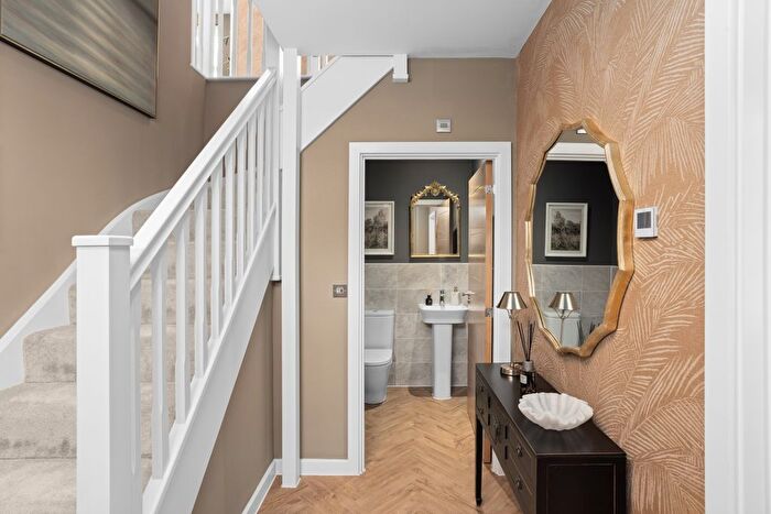 2 Bedroom Terraced House For Sale In Ascots Green, Welwyn Garden City, AL7