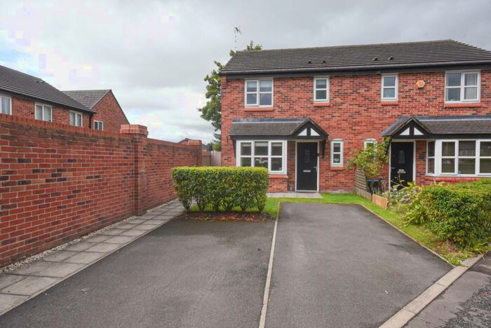 Houses for sale & to rent in OL12 7LH, Ings Avenue, Spotland And ...