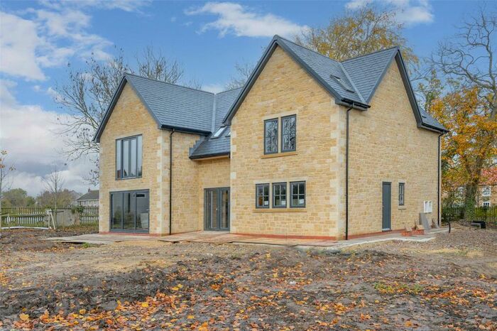 4 Bedroom Detached House For Sale In Willow Tree House, A Tudhoe ...