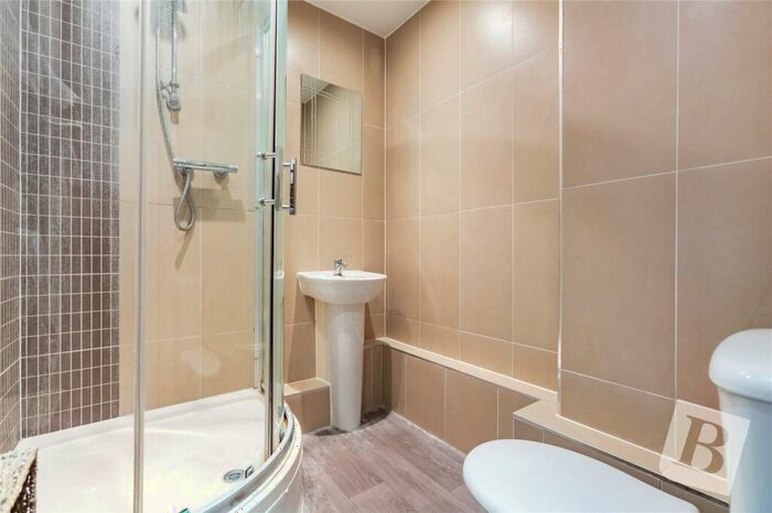 3 Bedroom Apartment For Sale In Haverbridge Court, Upminster, Essex, RM14