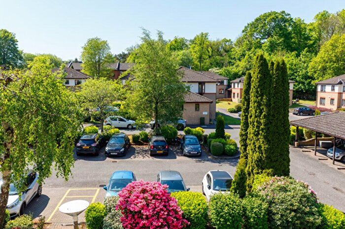 2 Bedroom Apartment For Sale In Riverside Park, Netherlee, G44