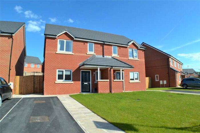 3 Bedroom Semi Detached House To Rent In Briscoe Walk, Middleton ...