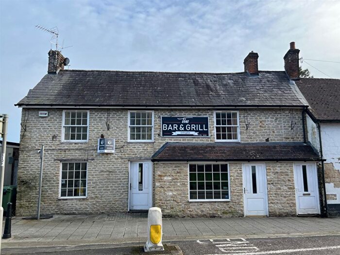 Houses for sale in Gillingham, SP8, Dorset