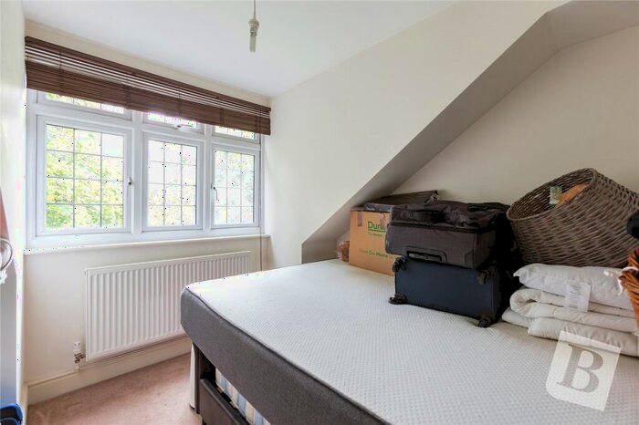 3 Bedroom Apartment For Sale In Haverbridge Court, Upminster, Essex, RM14