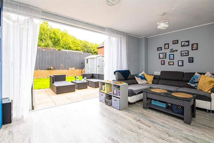 3 Bedroom Semi-Detached House For Sale In Kesteven Way, Corby, NN18