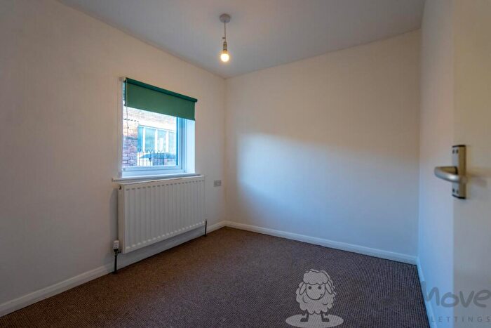 2 Bedroom Terraced House For Sale In Exmouth Road, Great Yarmouth ...