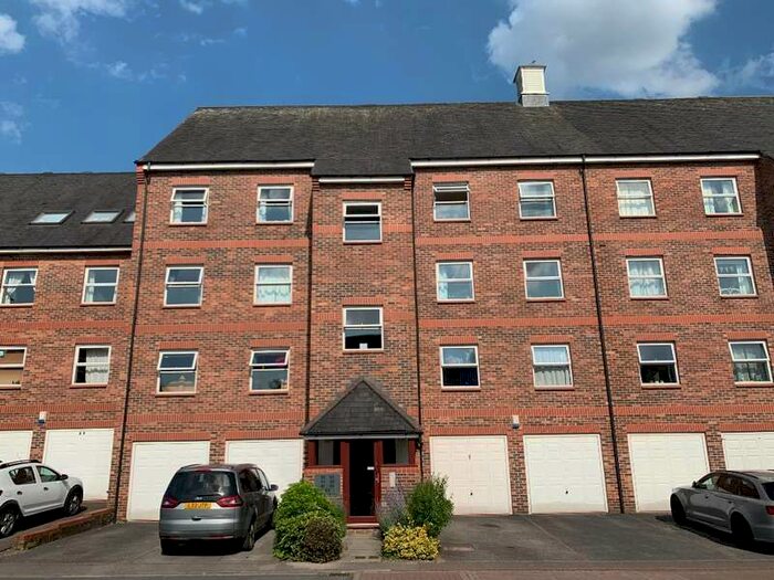 2 Bedroom flats to rent in Tanner Row, YO1, York