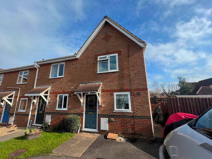 2 Bedroom Semi-Detached House To Rent In Camelot Way, Gillingham, SP8