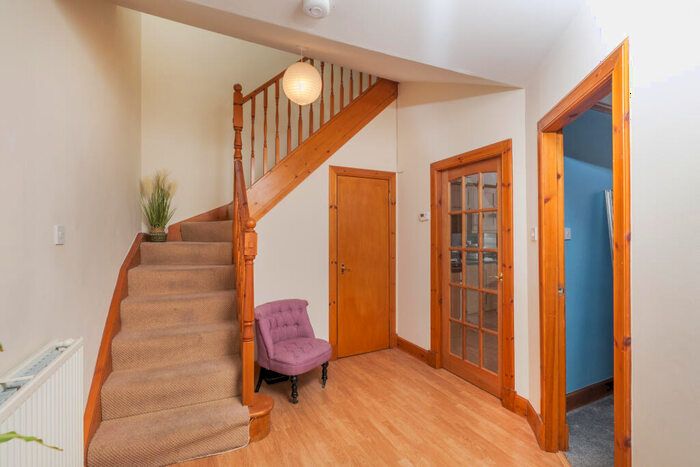 3 Bedroom Maisonette For Sale In Bridge Street, Montrose, DD10