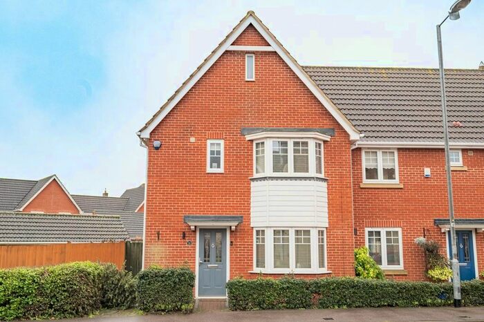 3 Bedroom Semi Detached House For Sale In Elm Road, Dunmow, CM6