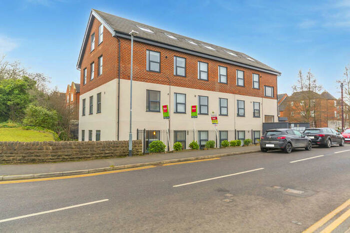 2 Bedroom Flat For Sale In Melton Heights, West Bridgford, NG2