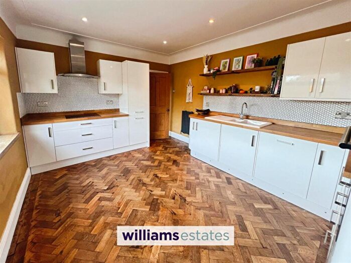 2 Bedroom Bungalow For Sale In Ruthin Road, Gwernymynydd, Mold, CH7