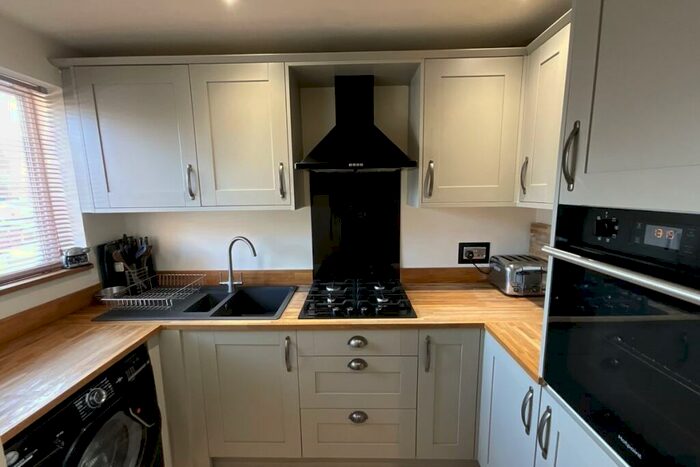 2 Bedroom Semi-Detached House For Sale In Rufford Rise, Sothall ...