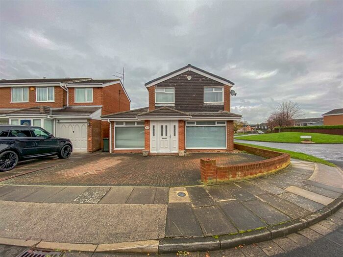3 Bedroom Detached House For Sale In Lancaster Court, Newcastle Upon ...