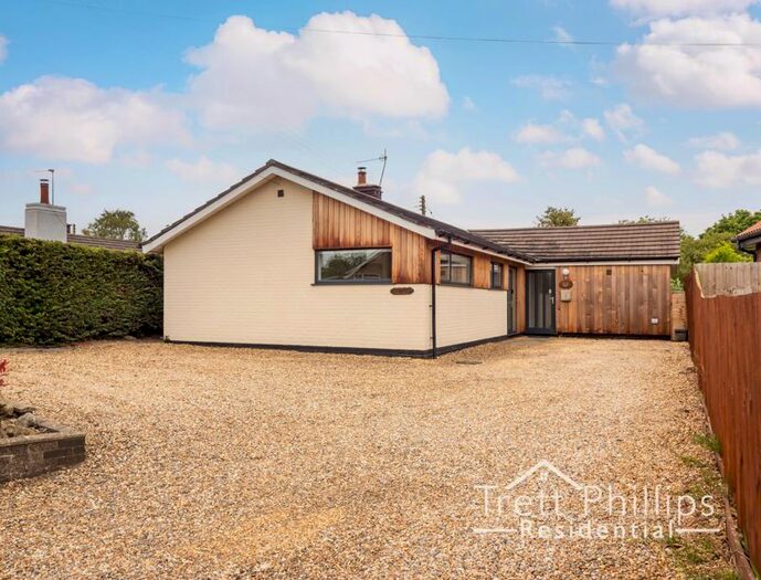 4 Bedroom Detached Bungalow For Sale In Taverham Road, Felthorpe ...
