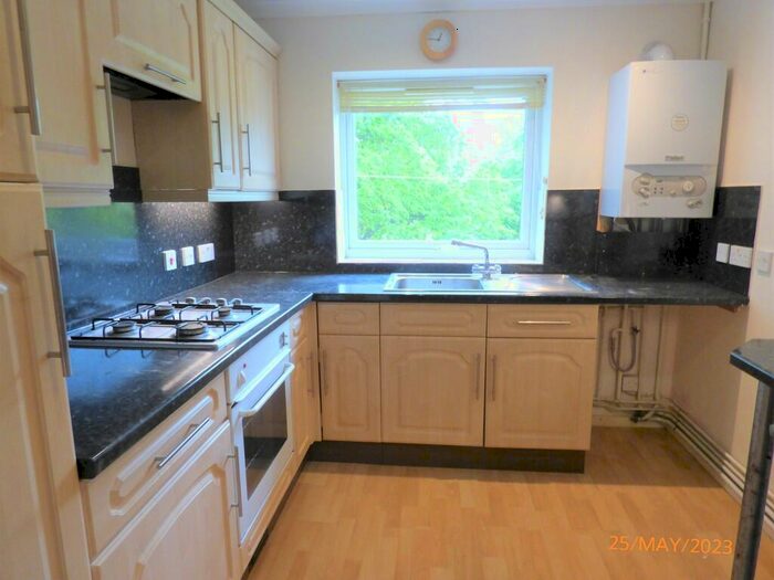 2 Bedroom Semi-Detached Bungalow To Rent In Mill Hill Drive, Halesworth ...