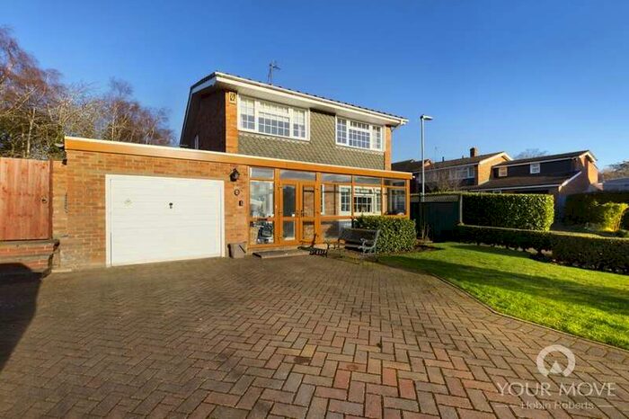 3 Bedroom Detached House For Sale In Yeoman Drive, Spring Park ...