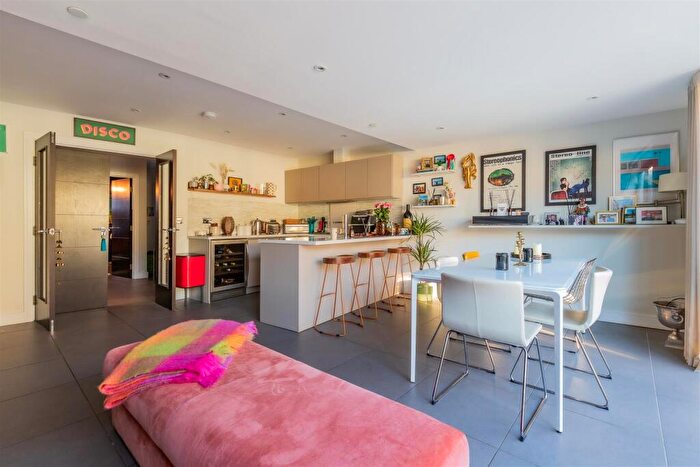 4 Bedroom House For Sale In Conway Road, Pontcanna, Cardiff, CF11