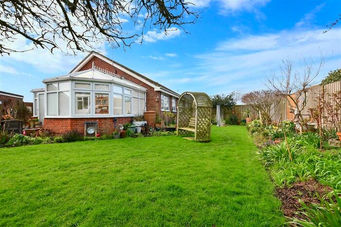 3 Bedroom Semi-Detached Bungalow For Sale In The Fairway, Dymchurch ...