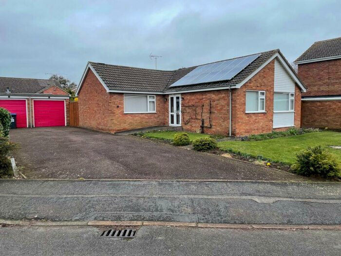2 Bedroom Detached Bungalow For Sale In Blenheim Crescent, Broughton ...