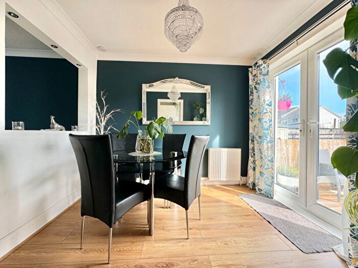 3 Bedroom Terraced House For Sale In Hawthorn Drive, Banknock ...