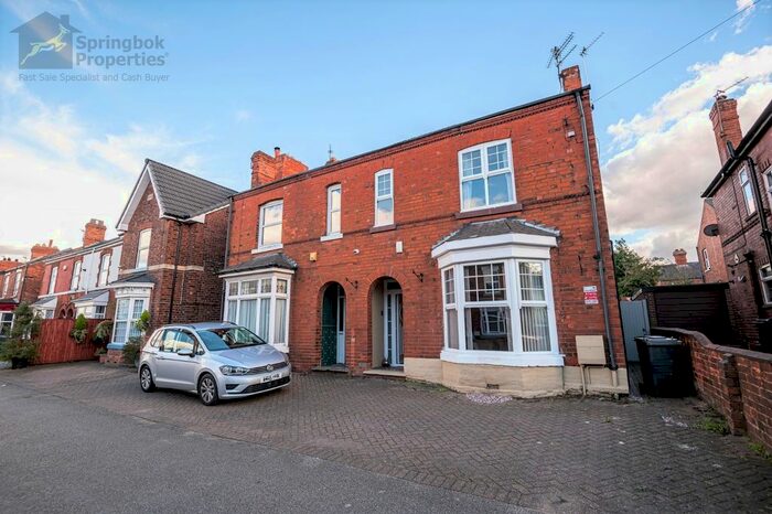 Houses for sale & to rent in DN8 5AU, King Street, Thorne Doncaster