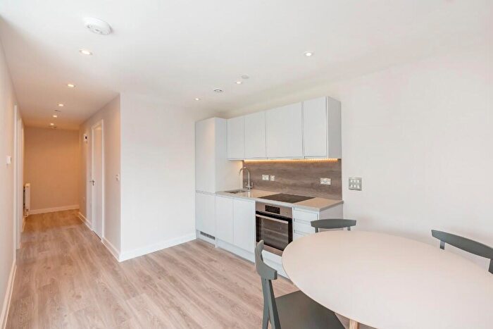 2 Bedroom Apartment To Rent In The Mill, Spring Wharf, Windsor Bridge ...