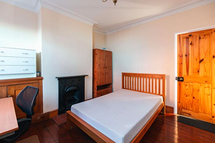 2 Bedroom Terraced House For Sale In Knighton Fields Road East ...