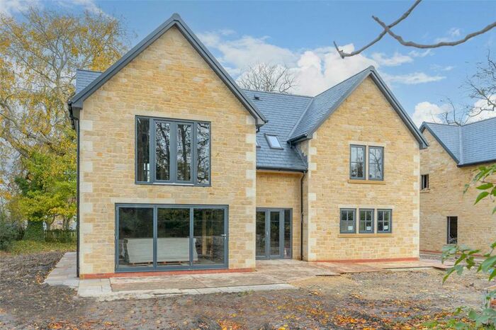 4 Bedroom Detached House For Sale In Willow Tree House, A Tudhoe ...