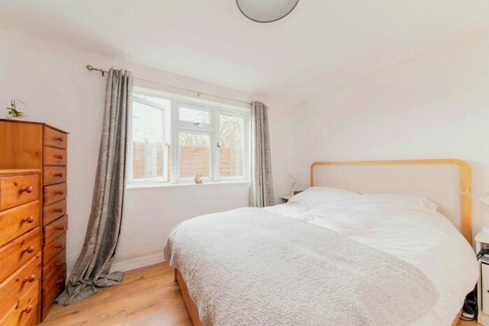 2 Bedroom Flat For Sale In Tolpits Lane, Watford, WD18