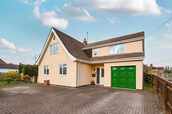 Houses for sale in Devizes, Wiltshire