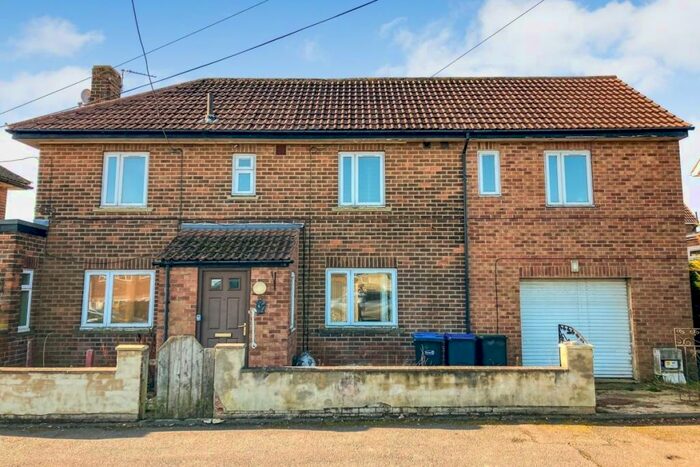 4 Bedroom Link Detached House For Sale In - Police Houses North Road ...