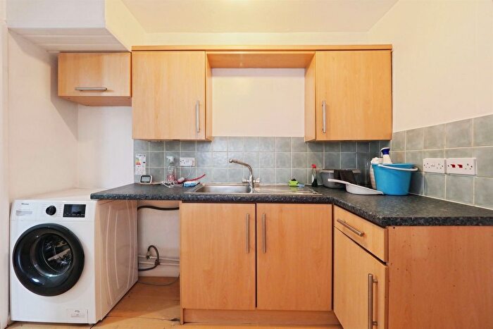 1 Bedroom Flat For Sale In Norbury Close, Allestree, Derby, DE22