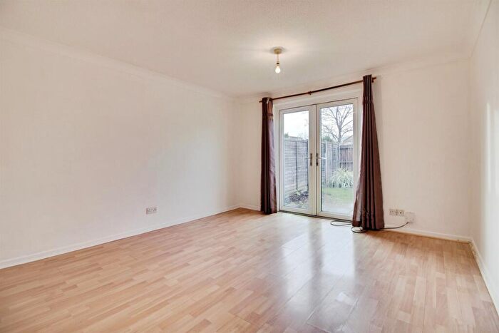 2 Bedroom Terraced House For Sale In Ludwick Way, Welwyn Garden City, AL7