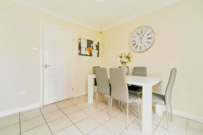 4 Bedroom End Of Terrace House For Sale In Overpool Road, Great Sutton ...