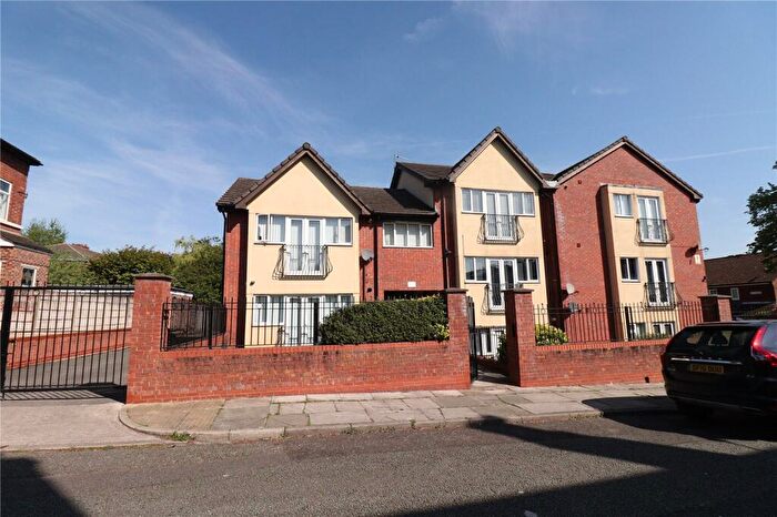 Flats for sale in Oxton, CH43, Merseyside