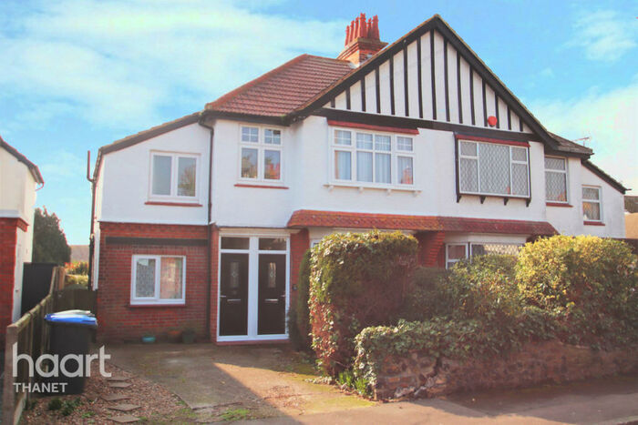 3 Bedroom Maisonette For Sale In Lindenthorpe Road, Broadstairs, CT10