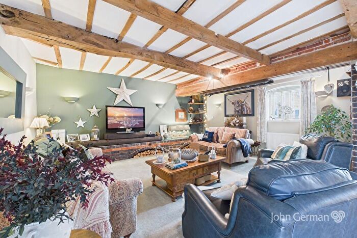 3 Bedroom Barn Conversion For Sale In Wigginton Field Barns, Wigginton, B79