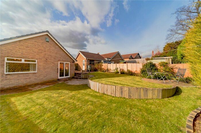3 Bedroom Bungalow For Sale In Bay Tree Rise, Calcot, Reading, RG31