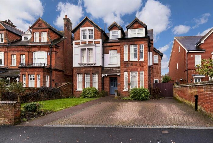 9 Bedroom Detached House For Sale In Dry Hill Park Crescent, Tonbridge ...