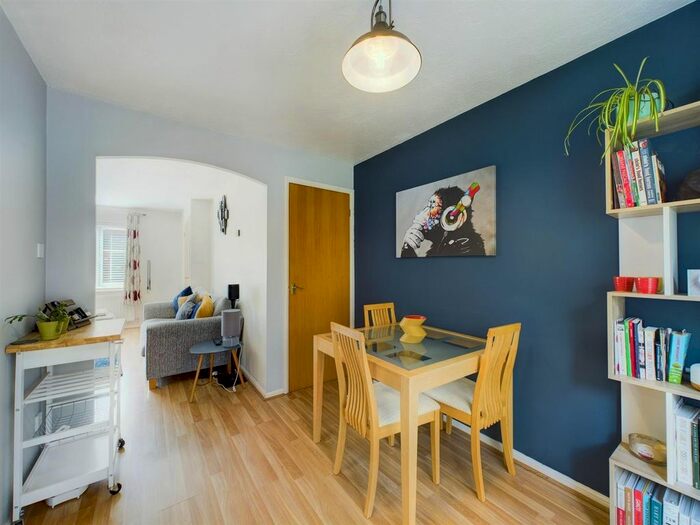 3 Bedroom Semi Detached House For Sale In Moss Valley Road, New ...