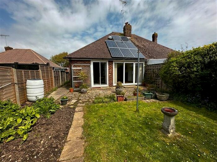 2 Bedroom Bungalow For Sale In Seldens Way, Worthing, BN13