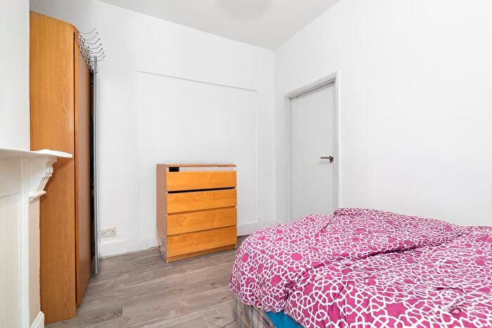 4 Bedroom End Terrace House For Sale In Winchelsea Road, London, N17